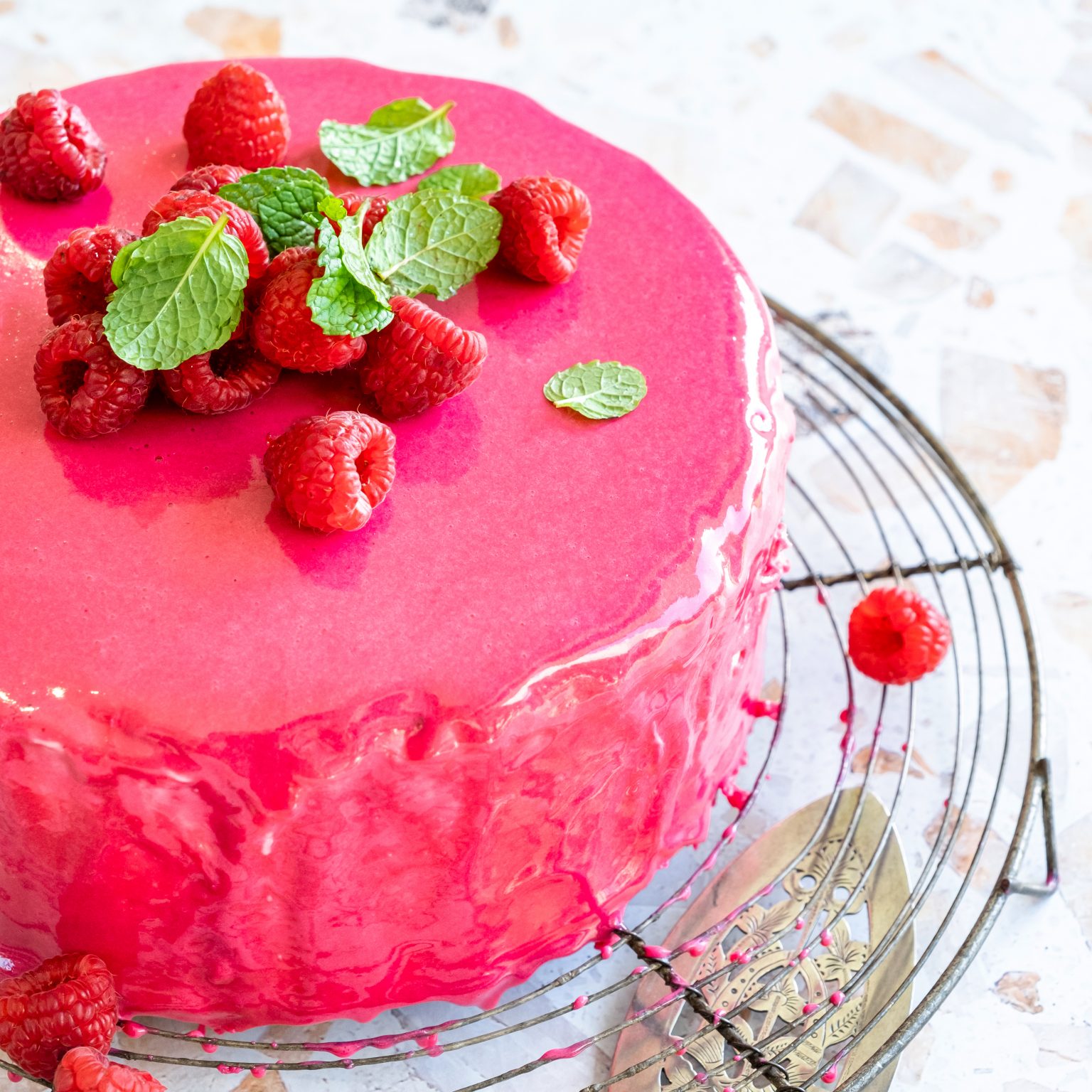 Strawberry Mirror Glaze Cake - Davis Gelatine