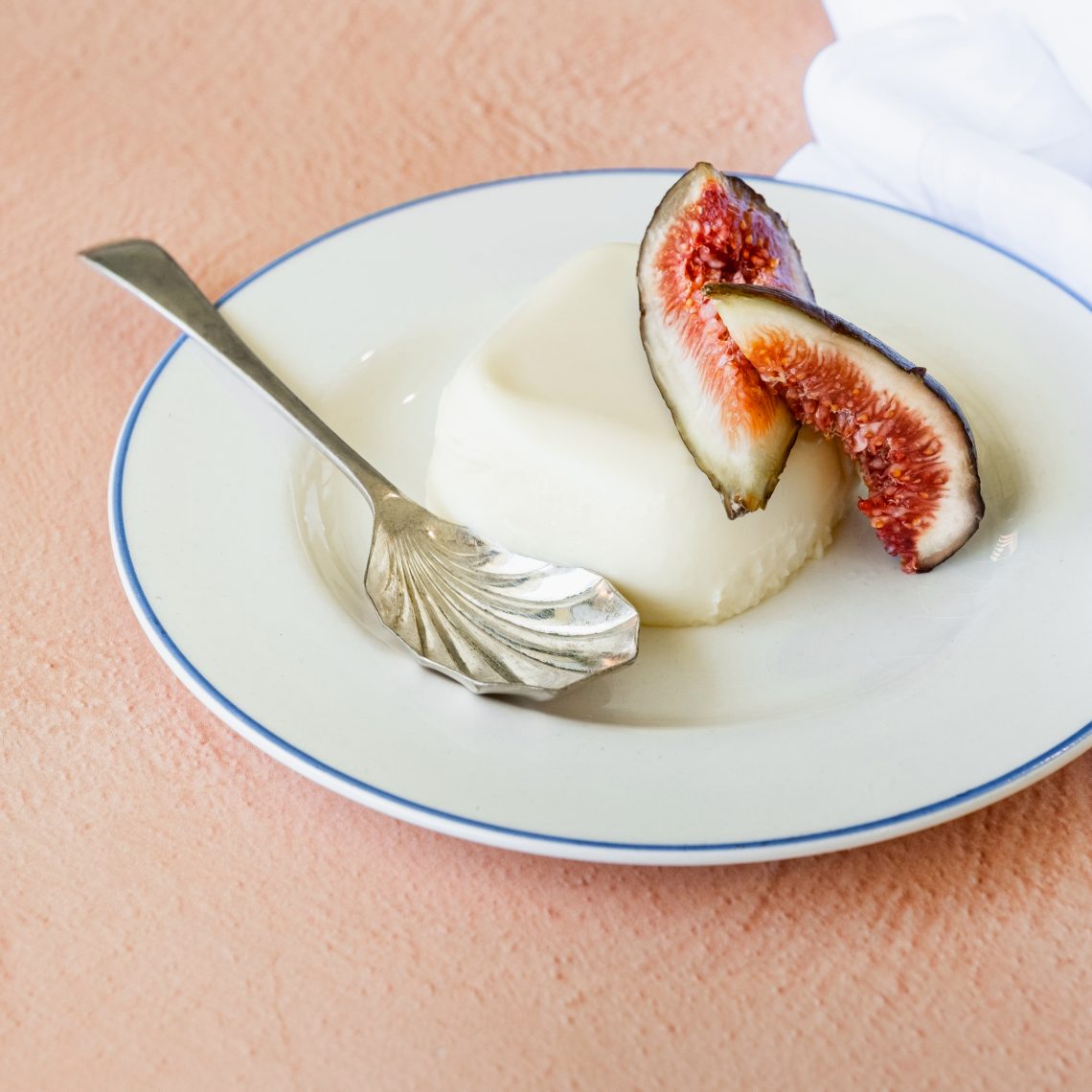 Agar Leaf Panna Cotta with Fig - Davis Gelatine